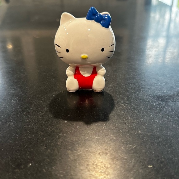 Hello Kitty | Toys | Vintage Mini Hello Kitty Coin Bank | Poshmark